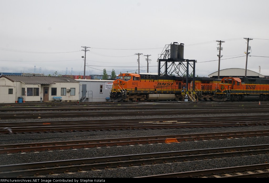 BNSF 6015
